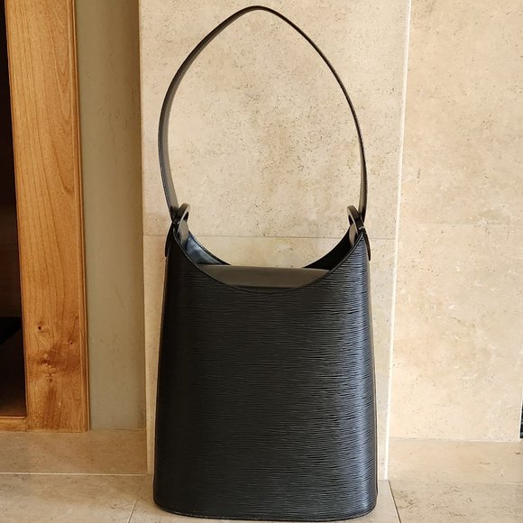 Louis Vuitton | Bags | Louis Vuitton Black Shoulder Bag | Poshmark